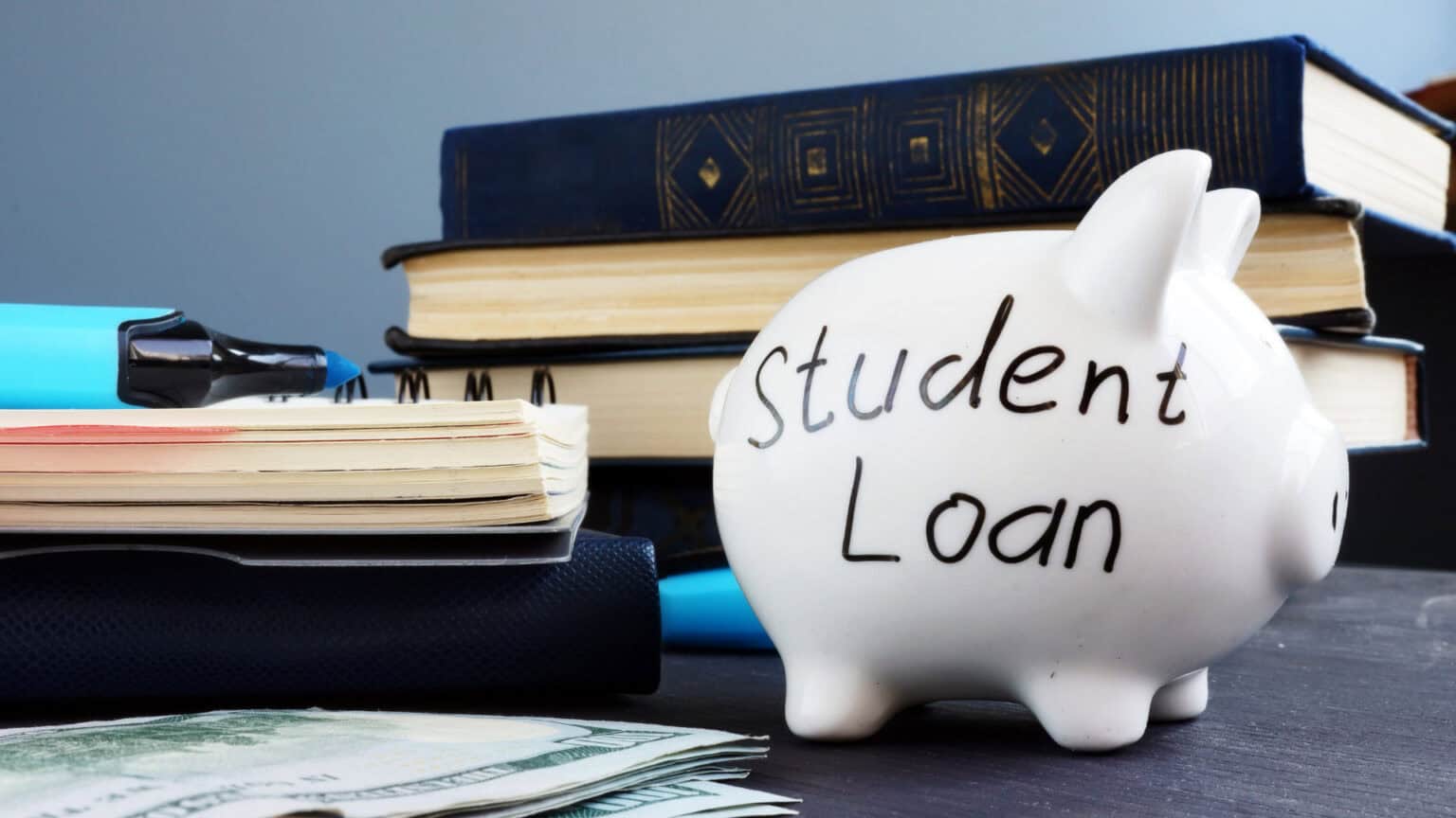 How to Avoid Student Loan Debt: Smart Strategies for Students and Parents